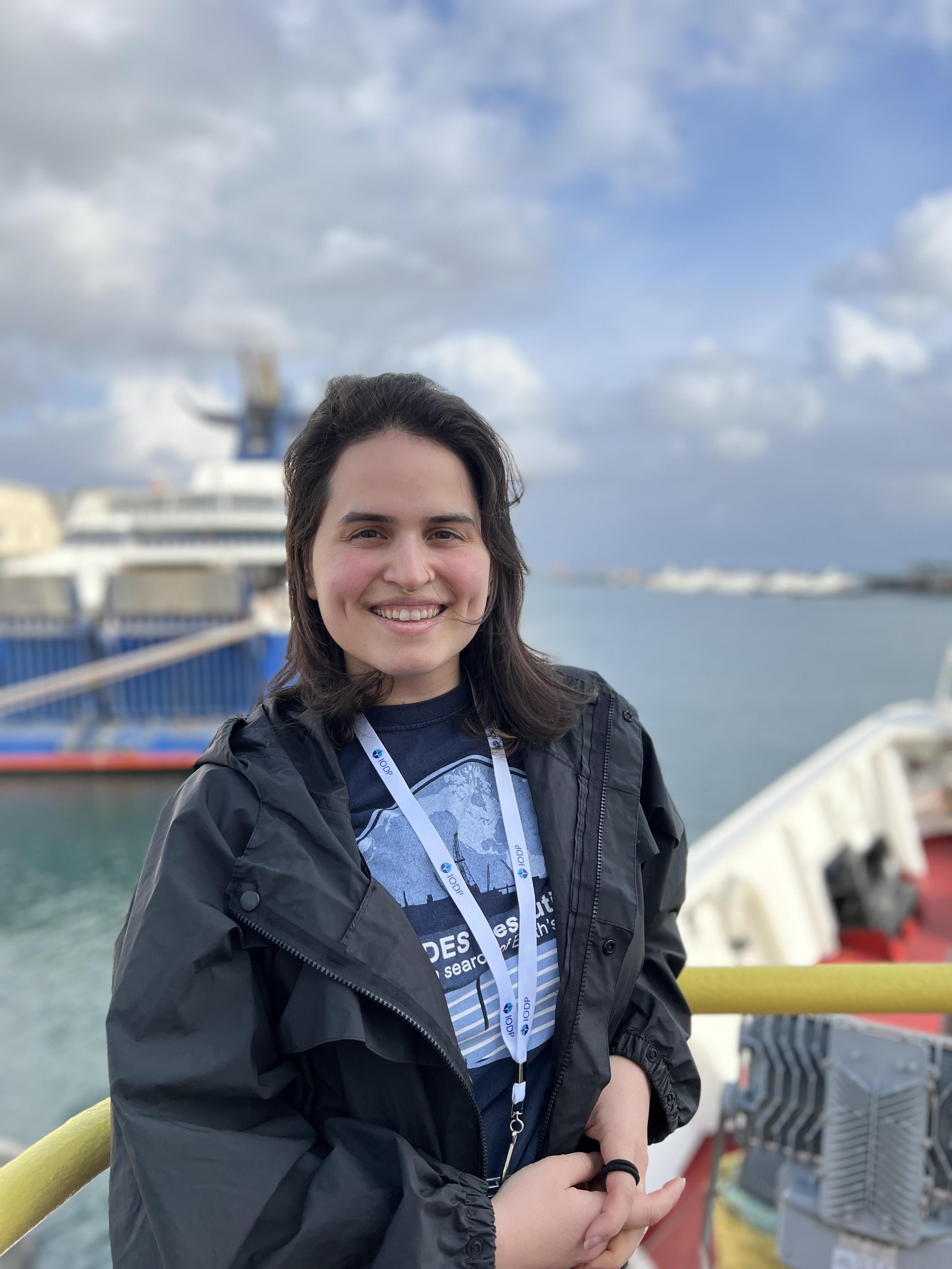 Meet Tessa and Larkin! | Reach the World